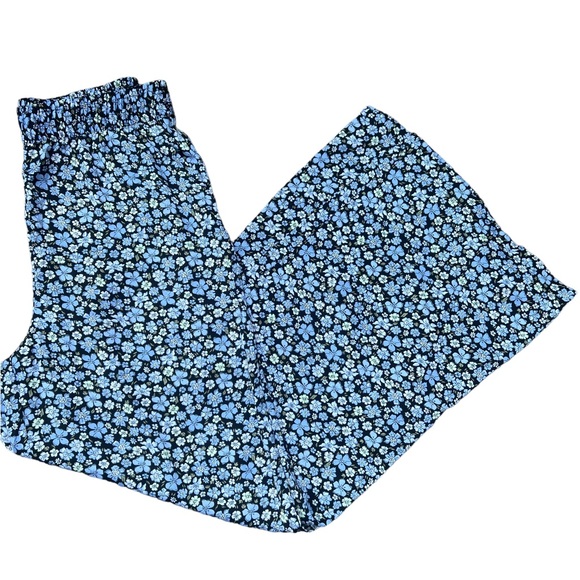 H&M | Pants & Jumpsuits | H M Blue Floral Flowy Pant Size 6 Bohemian ...